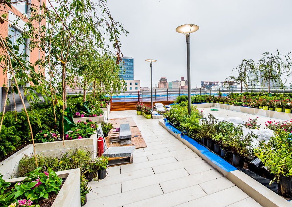 Flushing Commons – Berlin Steel